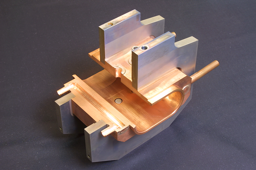 KEKB HER用BPMブロック（カットモデル） - KEK｜高エネルギー加速器研究機構